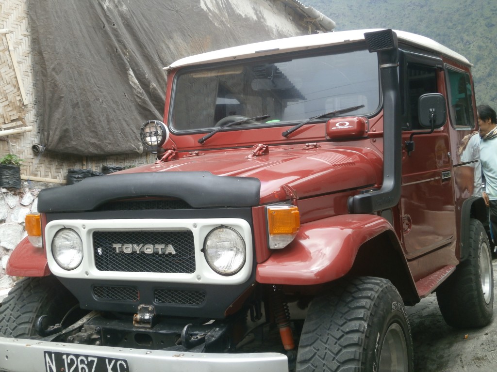 SEWA MOBIL DAN JEEP Di GUNUNG BROMO – ARBY Tour Travel
